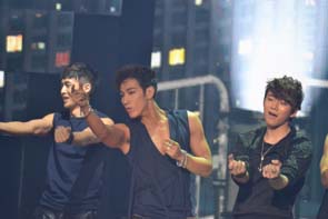 2PM 컴백 '이 노래를 듣고 돌아와' - 스타연예 - KBS연예