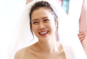 손예진, 순백의 웨딩드레스로 여신자태 뽐내 - 스타연예 - KBS연예