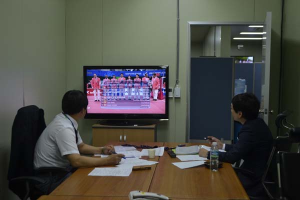 [세팍타크로] KBS아나운서, 쪽집게 과외 중 - 스타연예 - KBS연예