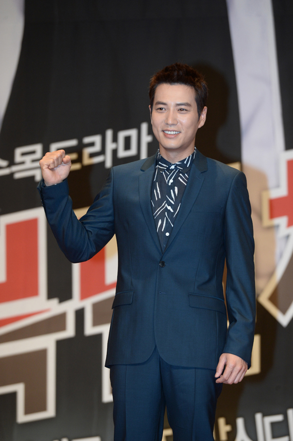 [톡 TALK] 주상욱, 굿닥터 때 '원형탈모'?! - 스타연예 - KBS연예