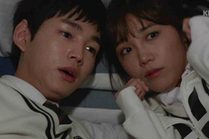 정은지-이원근, 이불 속에서 '두근두근' - 스타연예 - KBS연예