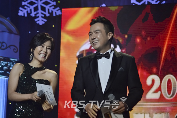 KBS 성우들이 한 자리에 '2015 KBS 라디오 연기대상' - 스타연예 - KBS연예