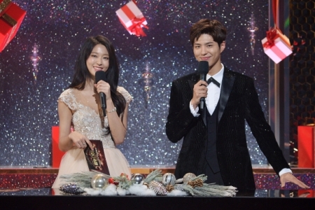 [2016가요대축제] 박보검과 설현 - 스타연예 - KBS연예