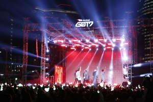 GOT7 야외무대 쇼케이스 - 스타연예 - KBS연예