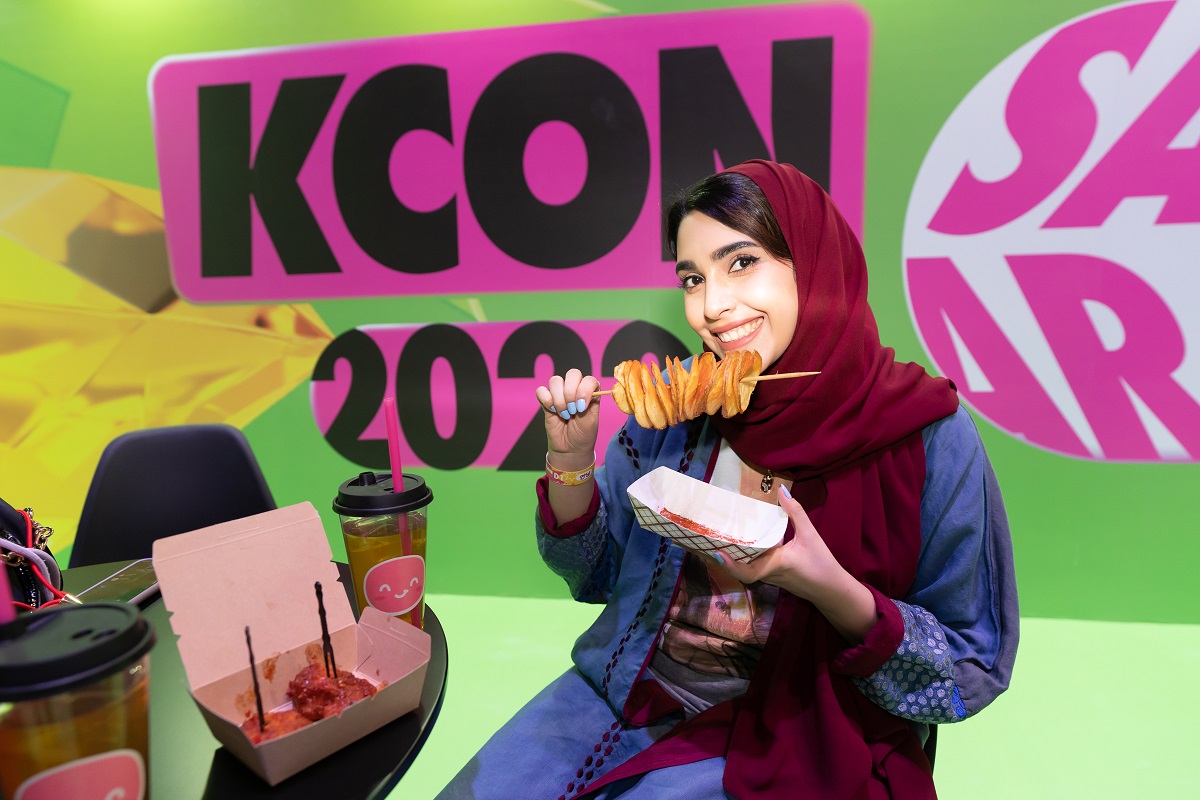 KCON 사우디아라비아 중동 마음의 문을 활짝 열다 - 스타연예 - KBS연예