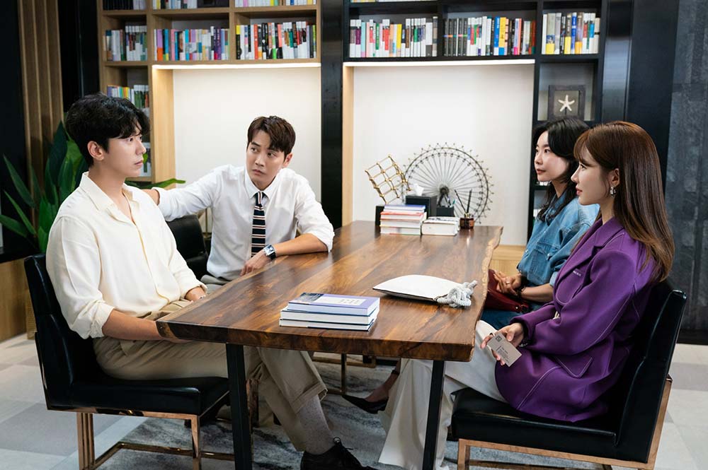 ENA '보라! 데보라' 데보라와 이수혁, 날 선 재회 - 스타연예 - KBS연예