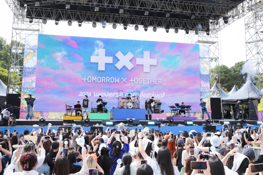 투모로우바이투게더, Weverse Con Festival - 스타연예 - KBS연예