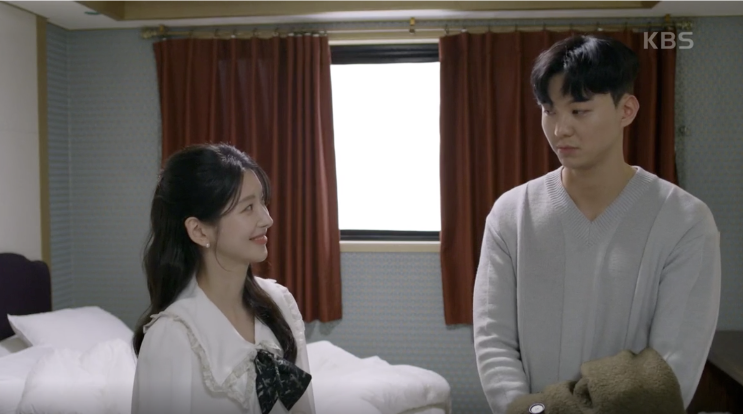 [우당탕탕 패밀리] “아직 공개 연애는 안돼요!” 비밀 연애 고집하는 이효나에 섭섭함 느끼는 강다빈 - 스타연예 - KBS연예