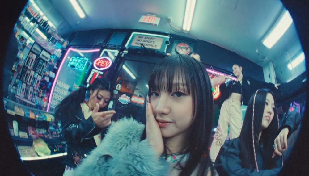 신인 걸그룹 '비비업'(VVUP), 첫 싱글 'Doo Doom Chit' MV 티저 - 스타연예 - KBS연예