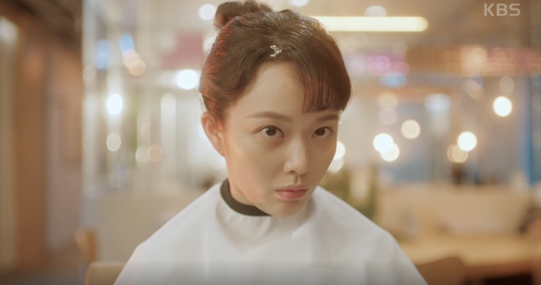 [수상한 그녀] 전문가들과 이화겸 손을 거쳐 20대 스타일로 변신한 정지소 - 스타연예 - KBS연예