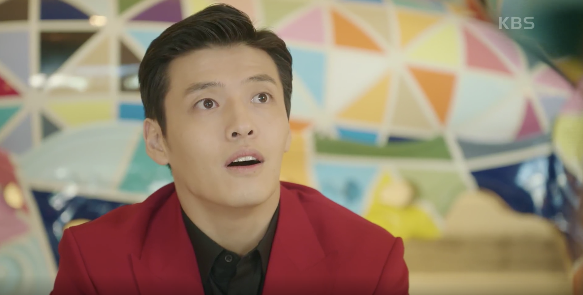 [커튼콜] 자신 알아보는 정유진에 심장 철렁 강하늘 “세상 참 좁죠…?” - 스타연예 - KBS연예