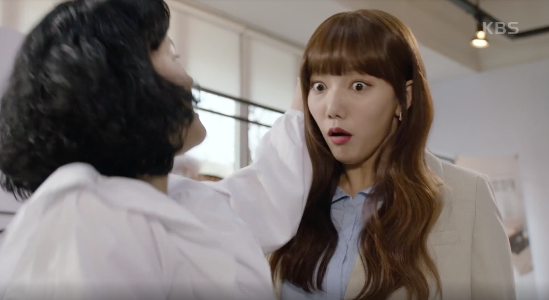 [비밀의 여자] “매니저 나오라고 해!” 대리점 출근 첫날부터 진상 손님에 머리채 잡힌 이채영 - 스타연예 - KBS연예