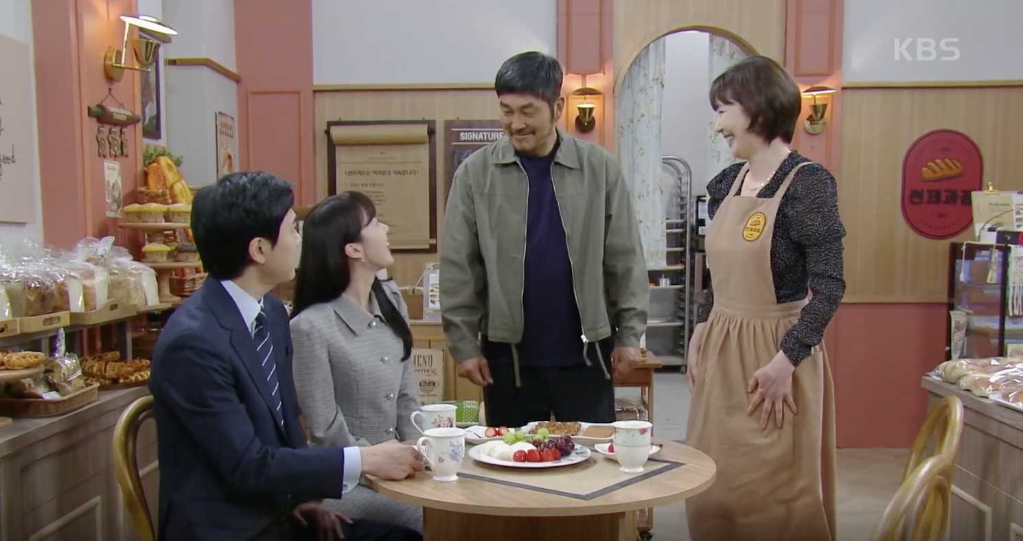 [금이야 옥이야] 피는 못 속인다…? 김영호, 윤다영 닮은꼴 찾아내는 매의 눈 김시후 - 스타연예 - KBS연예