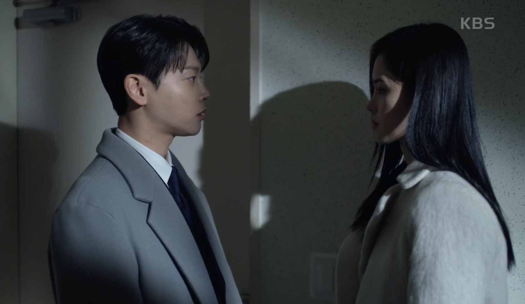 [신데렐라 게임] 상태 안 좋은 박리원 챙기는 권도형 “힘들면 조퇴해” 전남친 다정함에 흔들리는 박리원 - 스타연예 - KBS연예