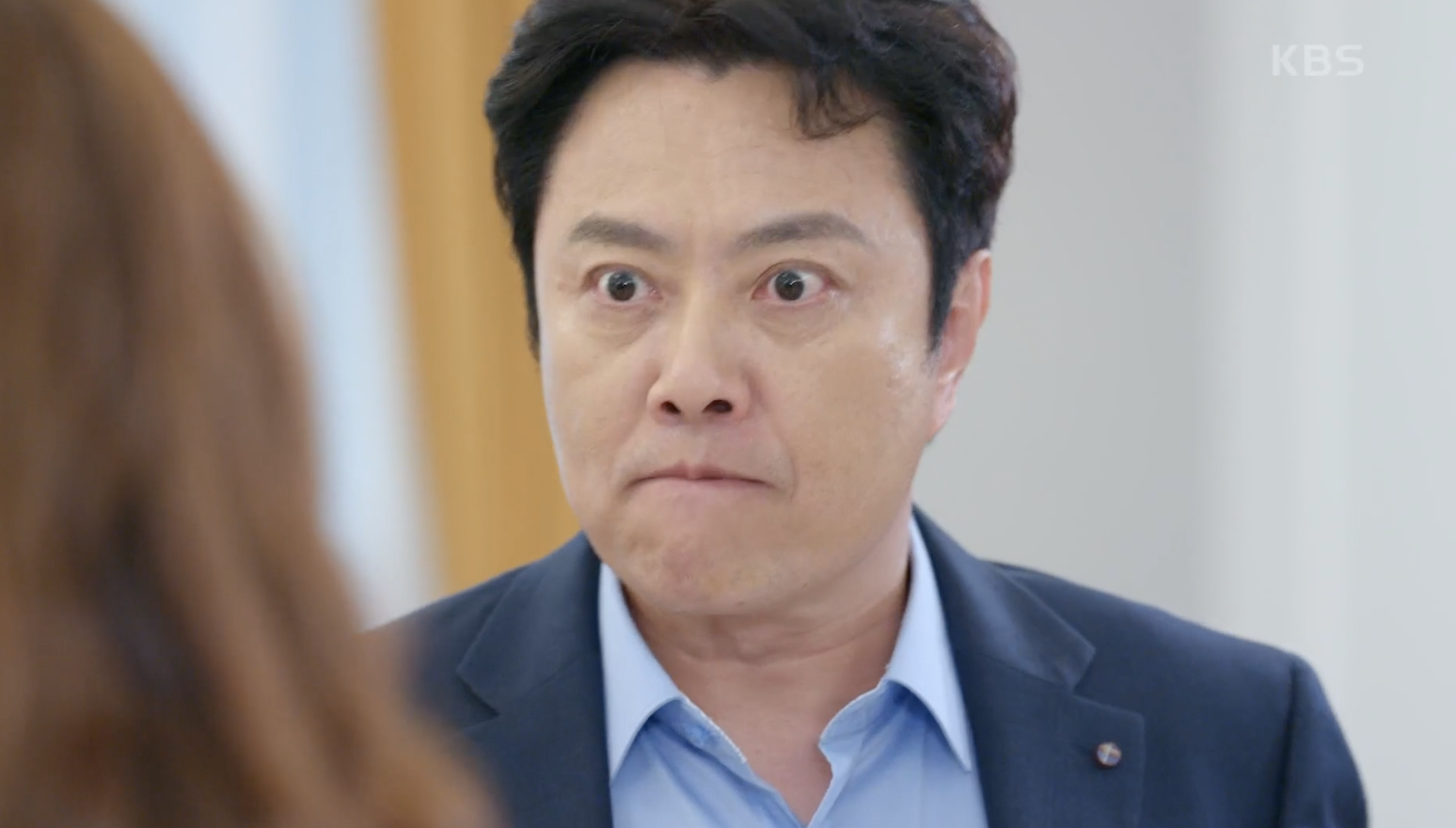 [빌런의 나라] “휴대폰 압수야!” 게임 중독된 오나라에게 디지털 디톡스 선포한 서현철 - 스타연예 - KBS연예