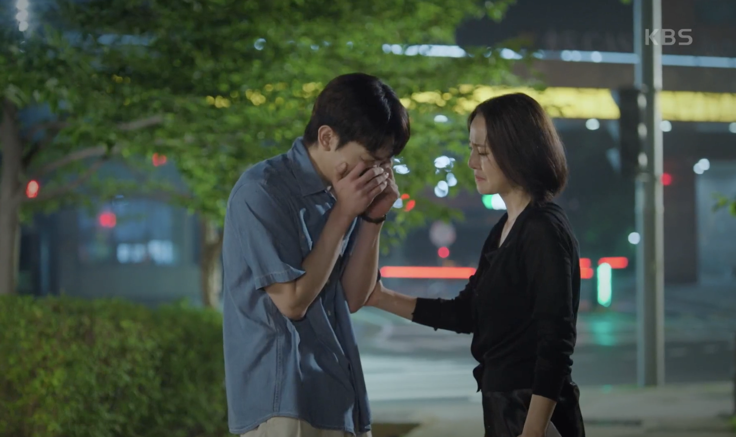 [여왕의 집] 강경헌 친모 정체 들통! 김현욱, “누구의 자식도…아무것도 아닌 게 됐다” - 스타연예 - KBS연예