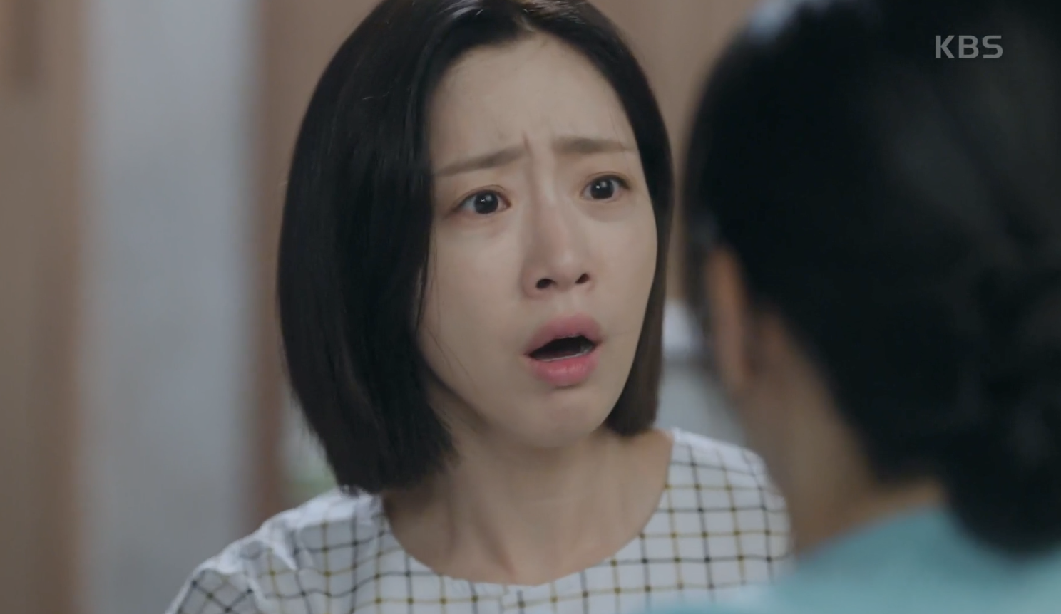 [여왕의 집] 8년 전 이후 기억 잃은 함은정, “남편 보고 싶어요!” 박윤재 찾아 눈물까지 글썽... - 스타연예 - KBS연예